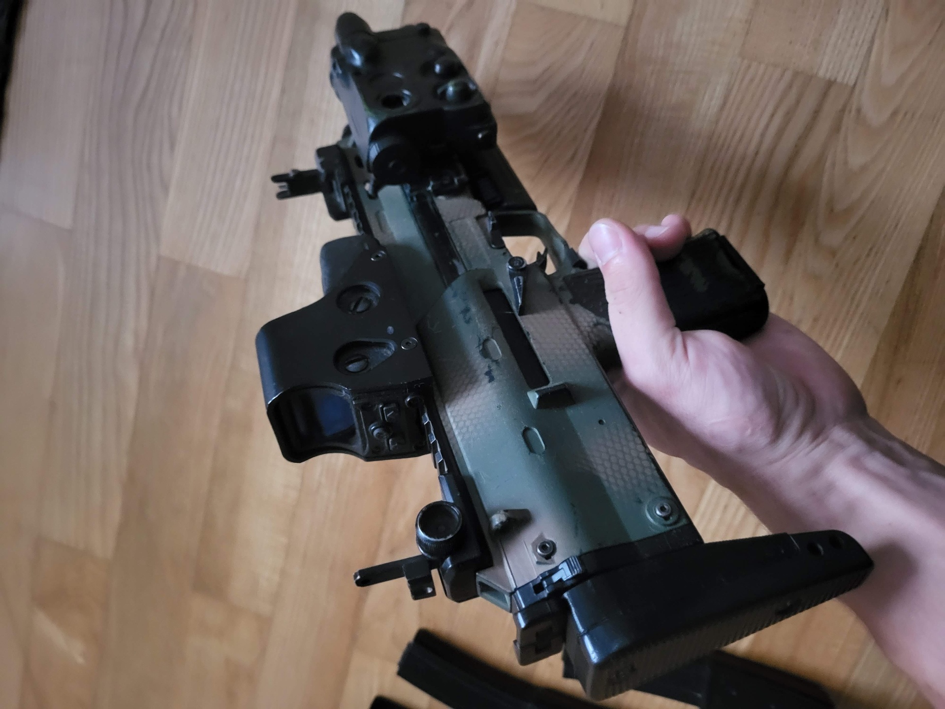 Sprzedam: MP7 WELL R4 AEP magazynki bateria / Giełda ASG - repliki asg ...