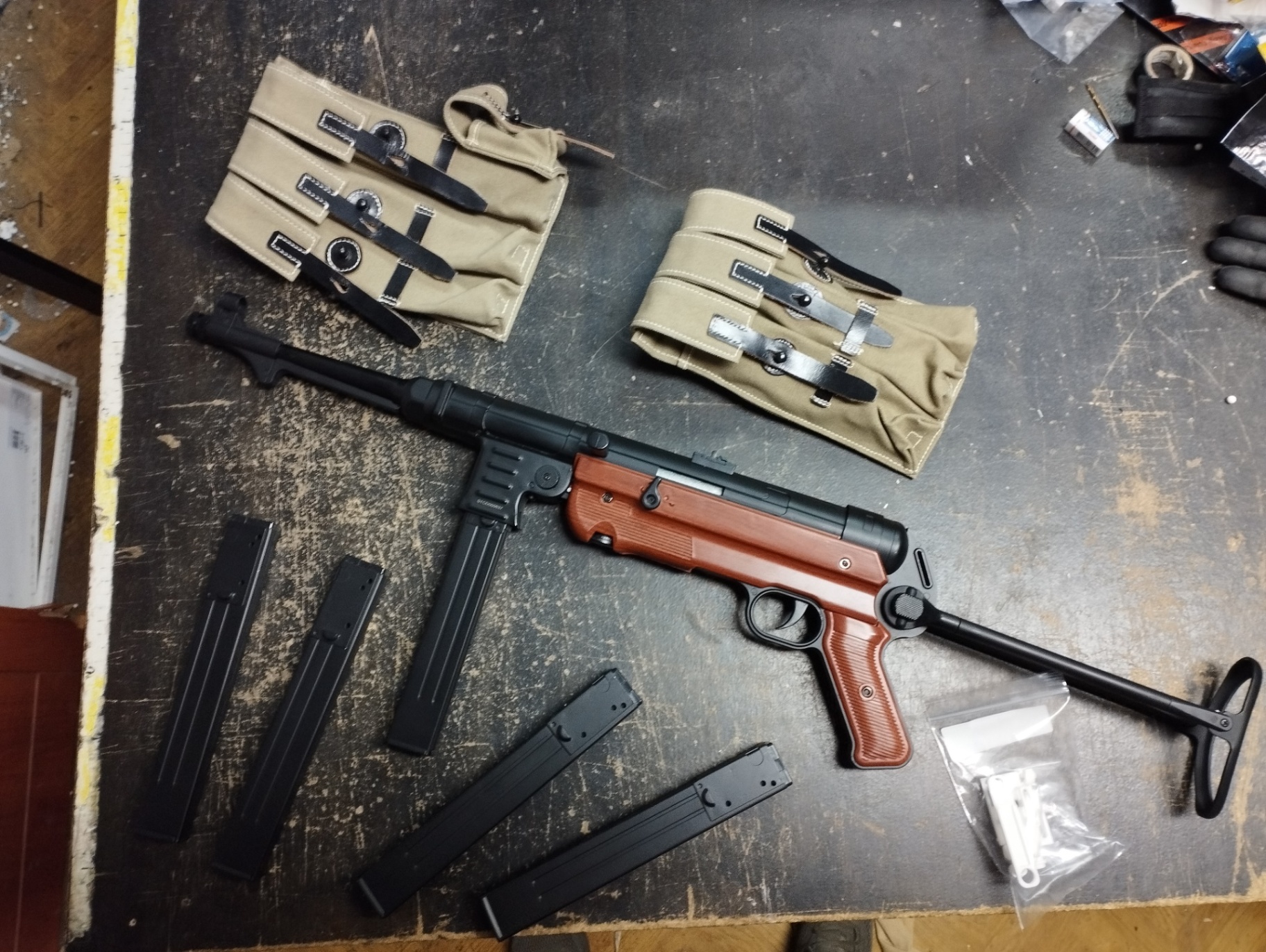 Sprzedam: REPLIKA PM'u MP40 full metal AGM ZESTAW / Giełda ASG ...