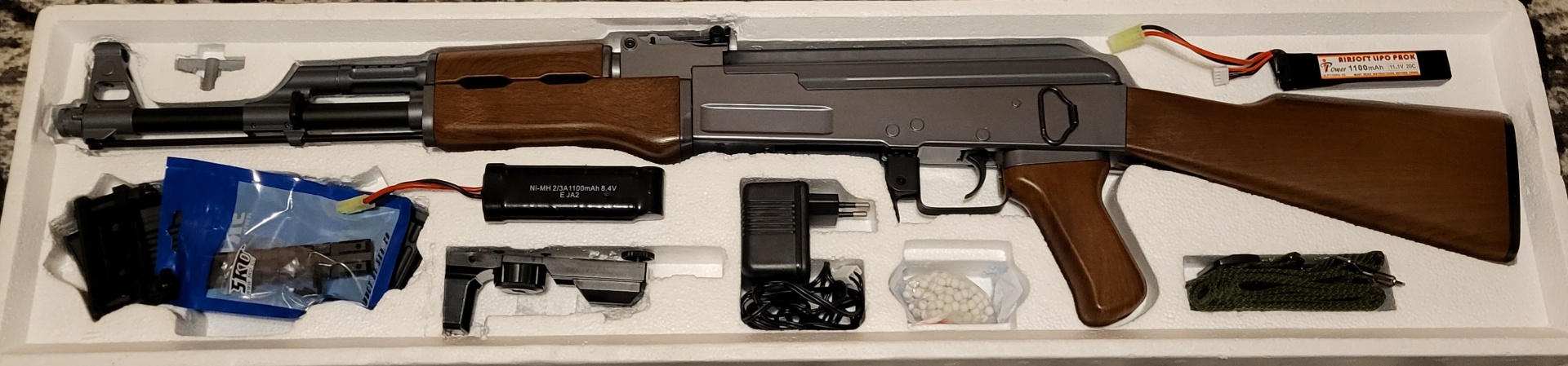 Sprzedam: CM.028 (AK)(LIPO)(KOLIMATOR)(SZYNA RIS) / Giełda ASG ...