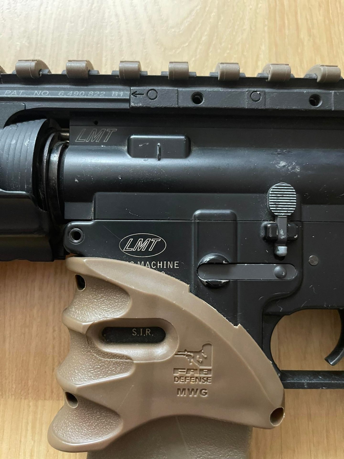 Sprzedam: M4 KWA LMT SiR Defender magazynki bateria zestaw / Giełda ASG ...