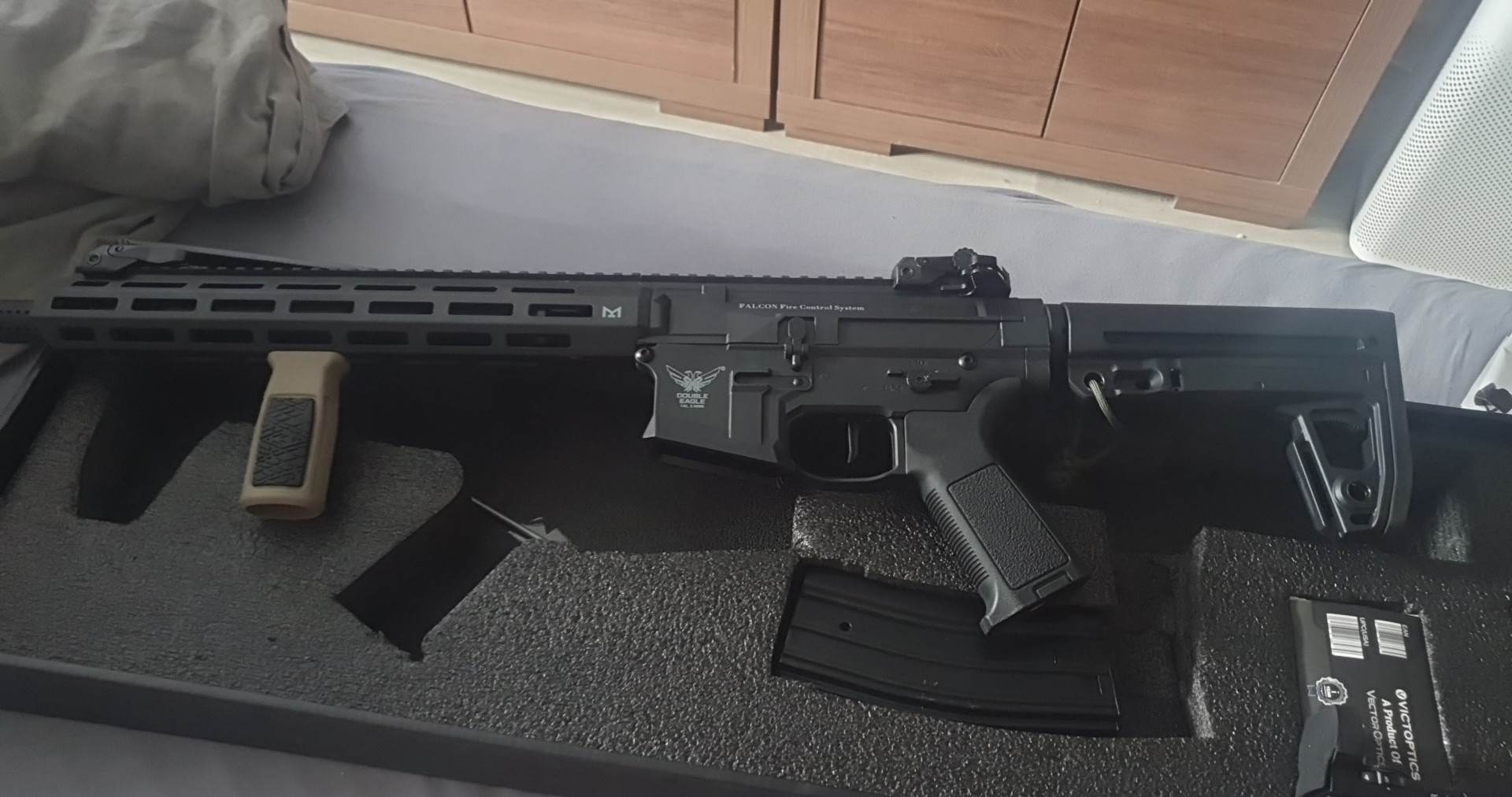 Sprzedam: Replika M904F DE + koli+ uchwyt+ 3 magi + batka + ładowraka ...